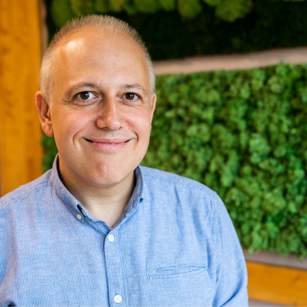 Dr. Diamandis Toutzaris – CREVELT – Das Magazin für Krefeld